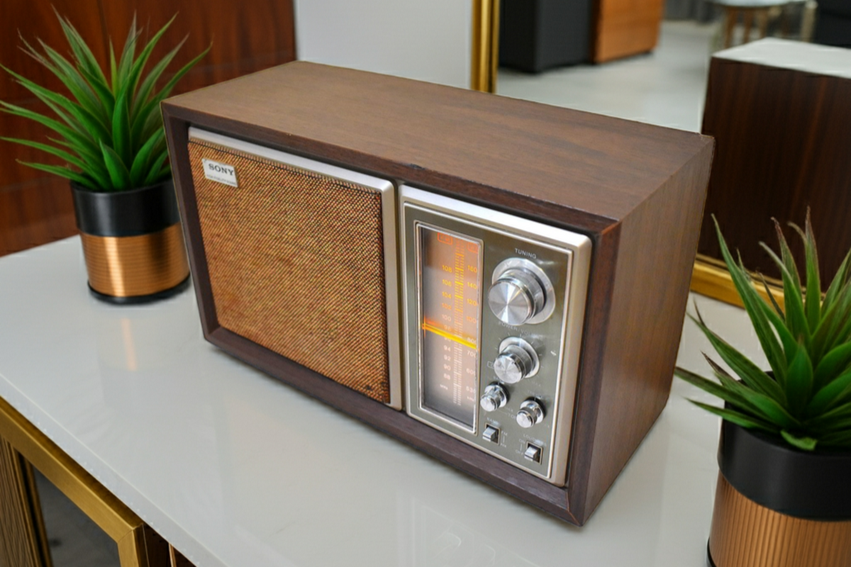 Sony Only! 1975-1977 Sony Model TFM-9440W AM/FM Solid State Transistor ...