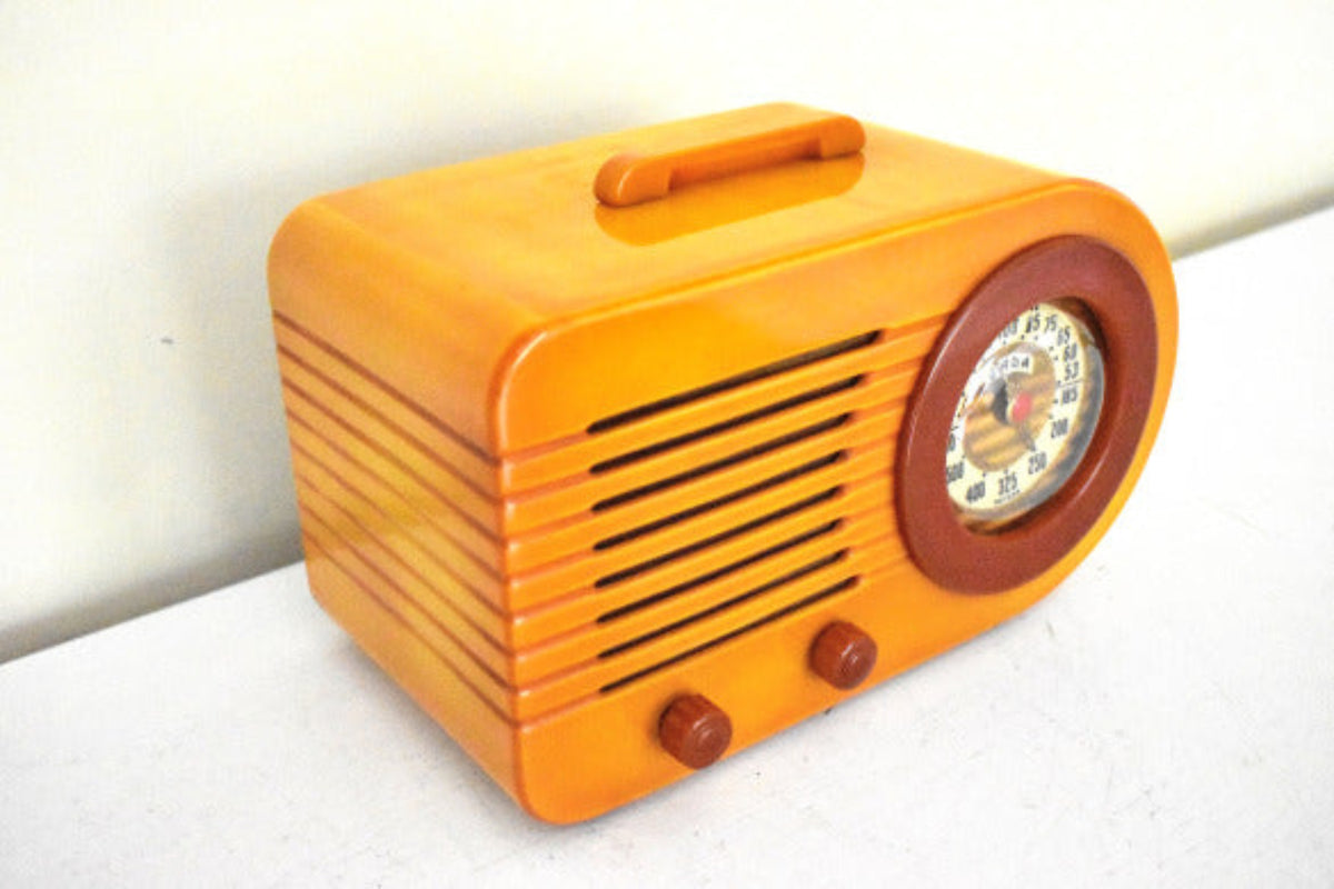 Butterscotch Gold Red Catalin 1946 FADA Model 1000 Vacuum Tube AM Radi ...