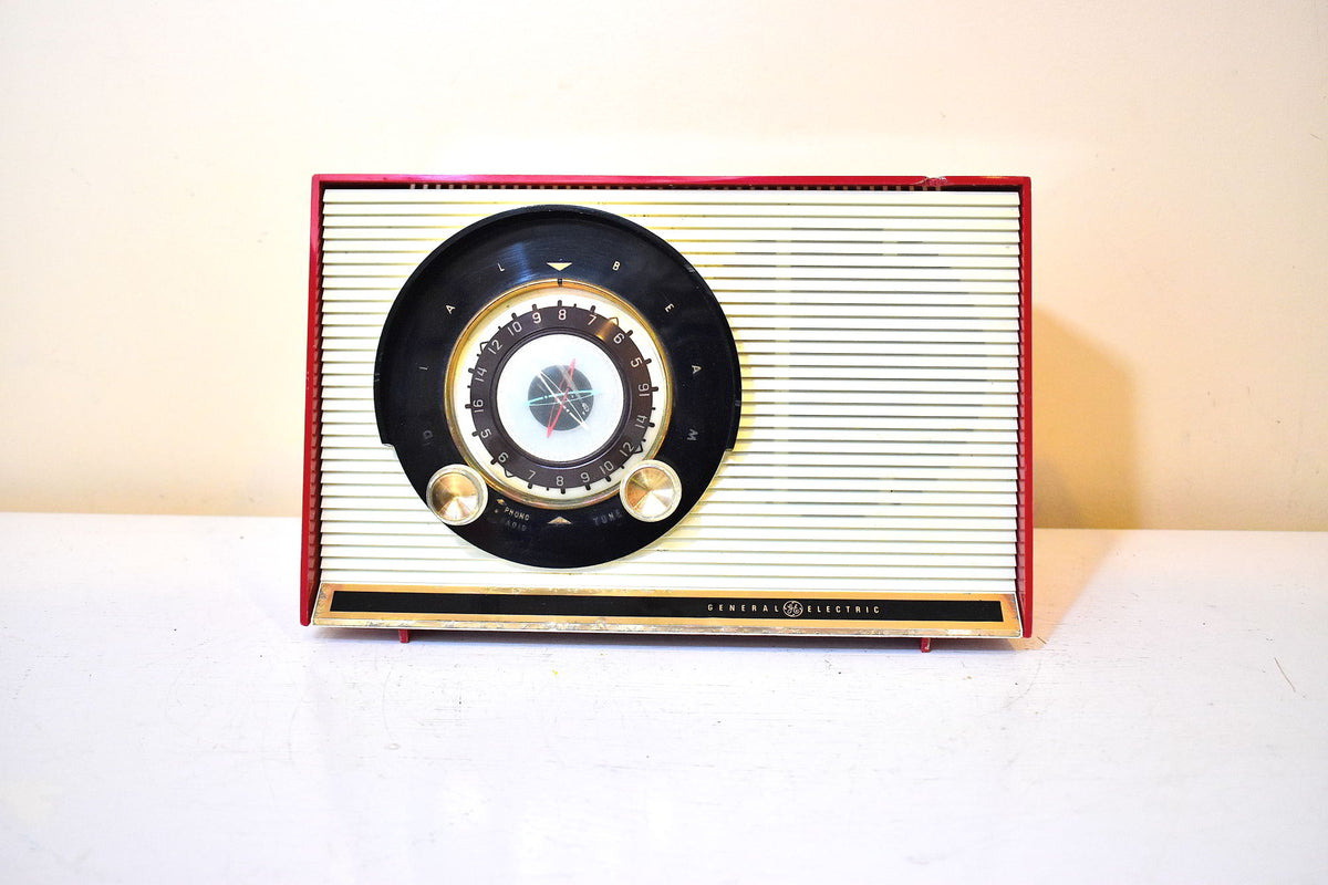 Cardinal Red 1959 General Electric Model 862 Vacuum Tube AM Radio Sput ...