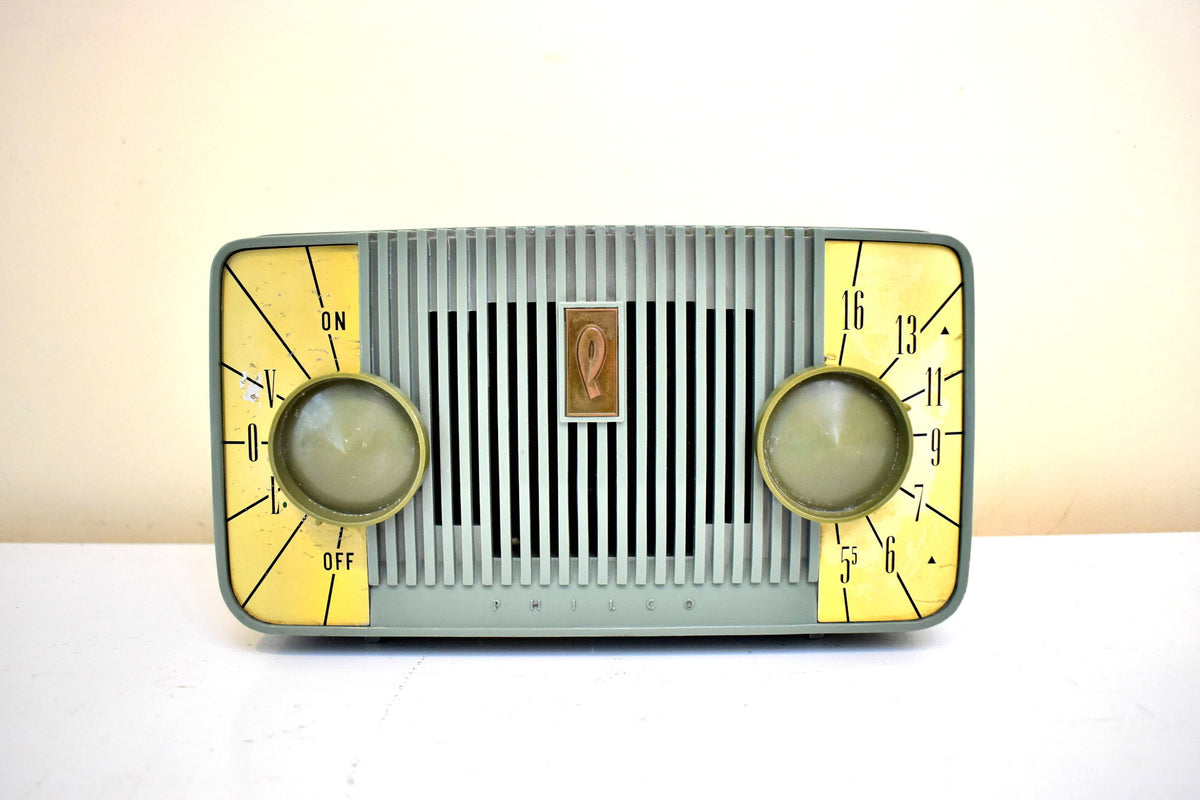 Olive Green Philco Mid Century Vintage 1954 Model C582 AM Vacuum Tube ...