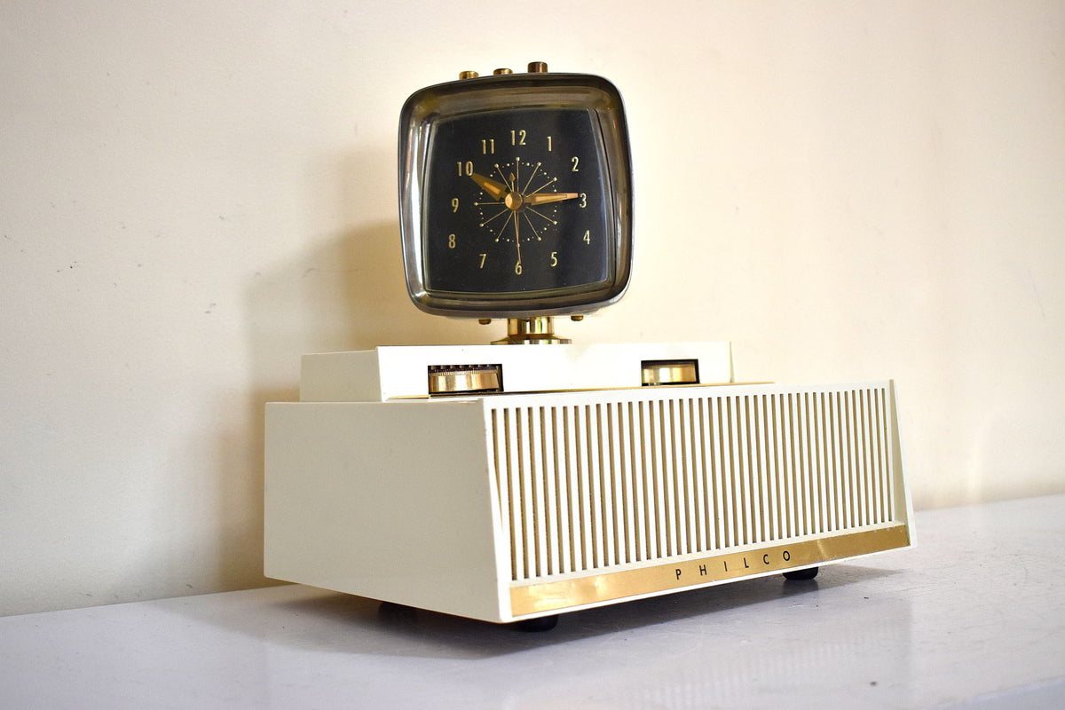 Aura White 1958 Philco Predicta Model H765-124 Vacuum Tube AM Clock Ra ...
