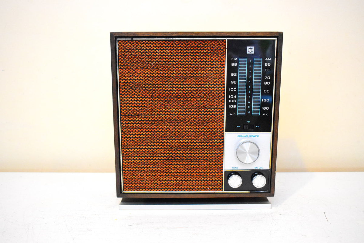 Walnut Panel 1968 RCA Model RLC40W Solid State Transistor AM FM Radio ...