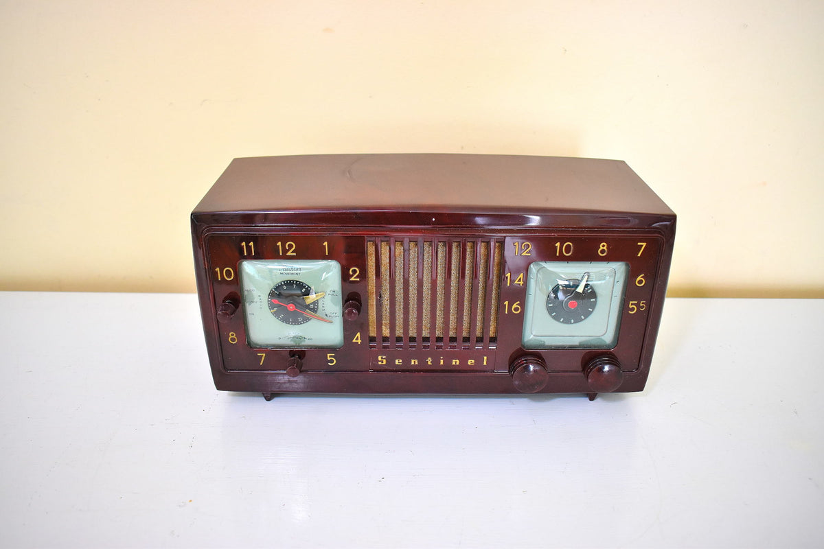 Burgundy Swirl 1953 Sentinel Model 1U346 Vacuum Tube AM Clock Radio So ...