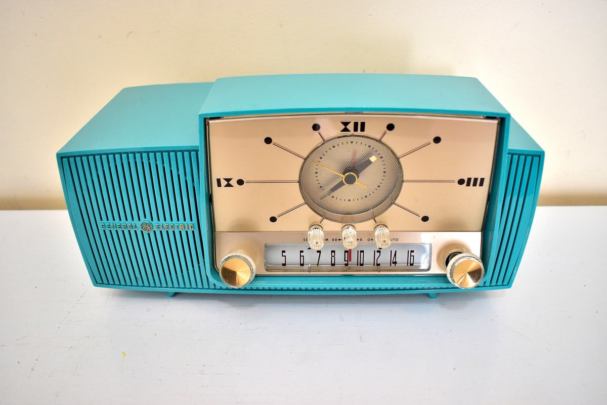 Seafoam Green Mid Century 1959 General Electric Model 914D Vacuum Tube ...