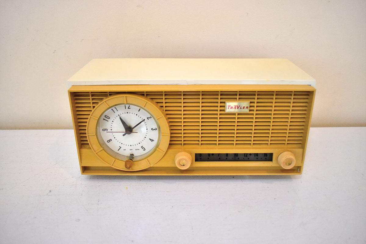 Harvest Gold 1963 Truetone Model 59C22 AM Vacuum Tube Radio Sounds Gre ...
