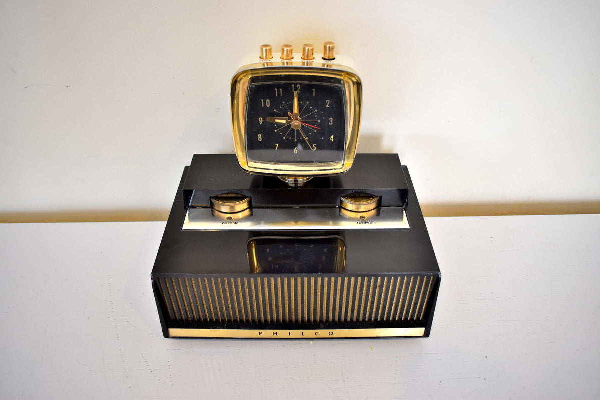 Black and White 1958 Philco Predicta Model H765-124 Vacuum Tube AM Clo ...