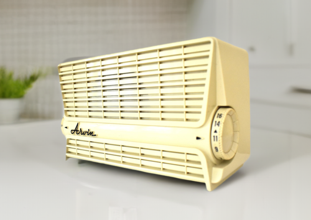 Bianca Ivory 1958 Arvin Model 2581 Vacuum Tube AM Radio Sounds Terrifi ...