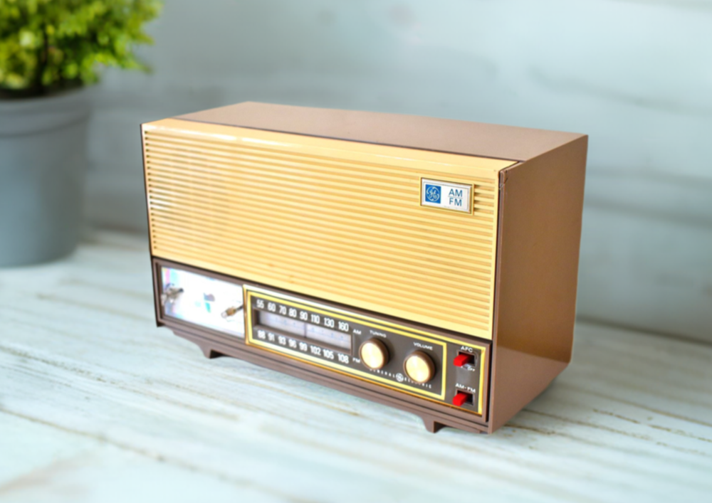 Mocha Tan Brown General Electric Model C530A AM/FM Vacuum Tube Radio S ...