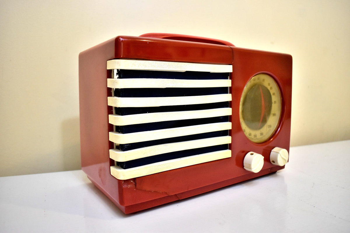 Red White and Blue 1940 Emerson Patriot Model 400 Vacuum Tube AM Radio ...