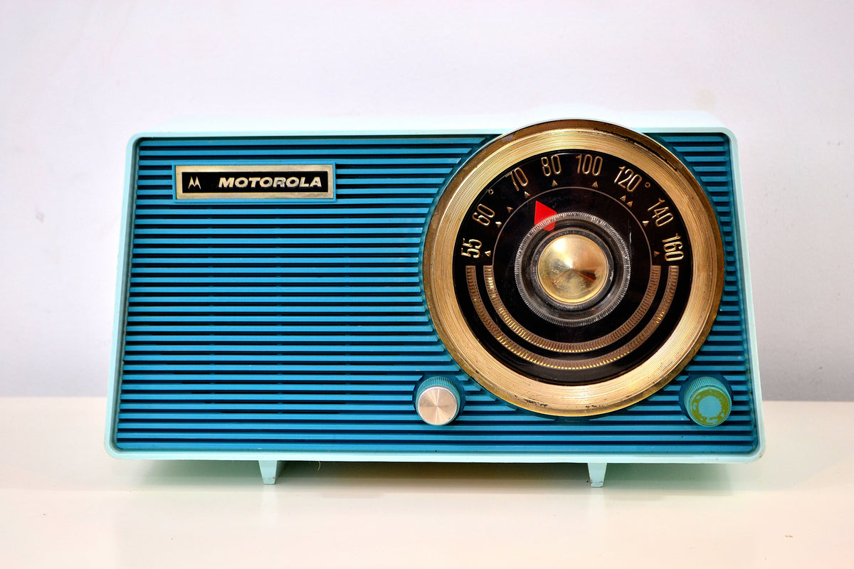 Baby Blue on Blue Vintage 1963 Motorola Model A18B49 AM Tube Radio ...