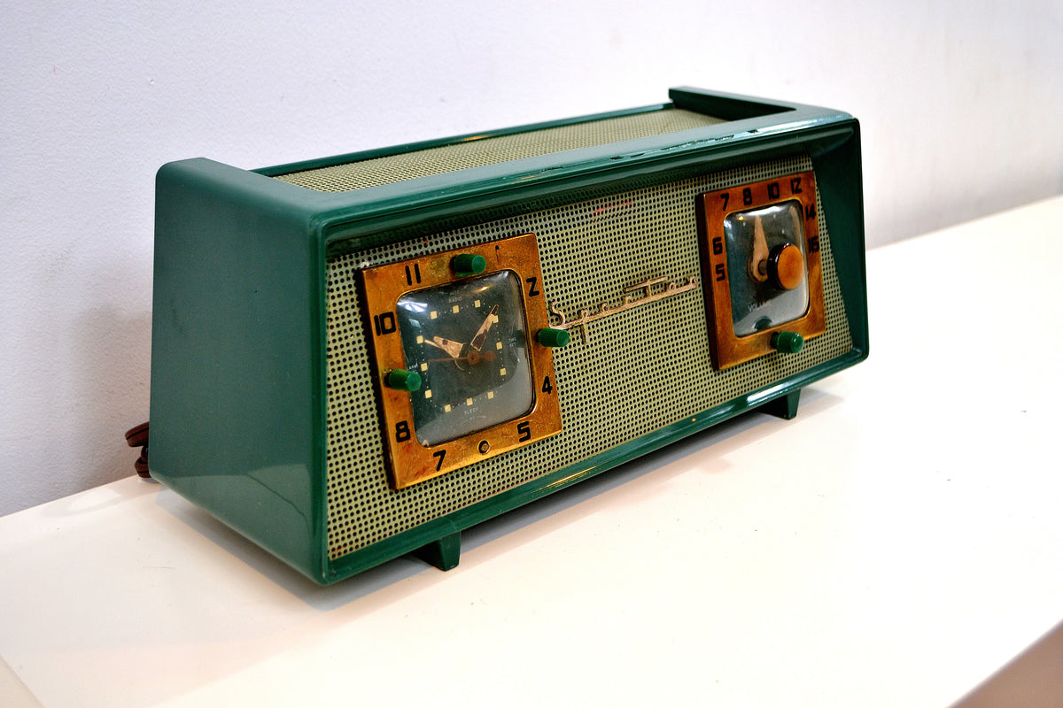 Dark Evergreen with Light Green Mesh 1954 Sparton Model 375C AM Radio ...