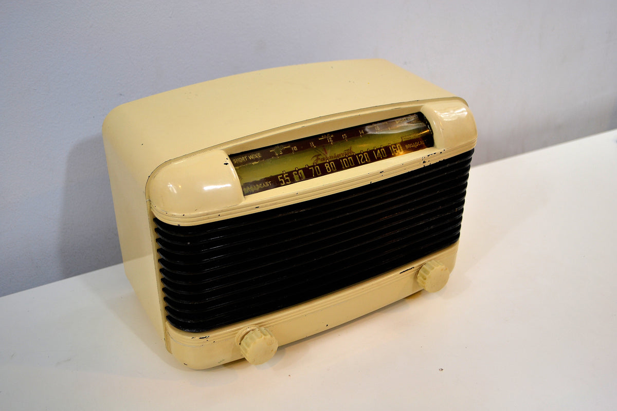 Ivory and Black Bakelite Vintage 1947 Farnsworth Model ET-061 AM Short ...