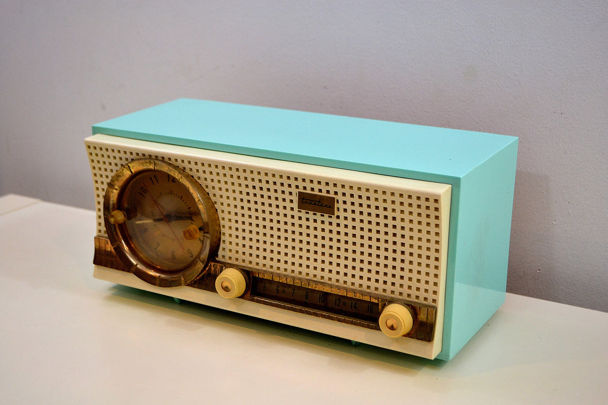 Chalfonte Blue Antique Radio 1960 Truetone D2801 Tube AM Clock Radio ...