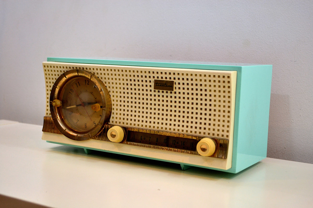 Chalfonte Blue Antique Radio 1960 Truetone D2801 Tube AM Clock Radio ...