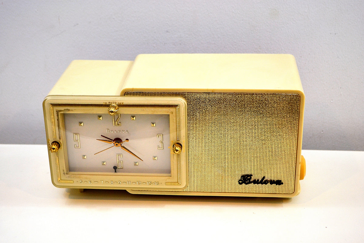 Palace Ivory and Gold 1959 Bulova Model 100 Tube AM Clock Radio ...