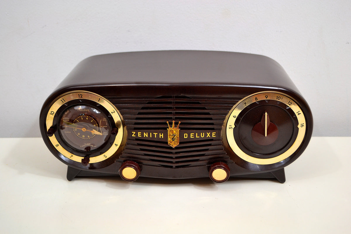 Owl Eyes Brown and Gold Vintage 1950 Zenith 5-L-03 AM Tube Clock Radio ...