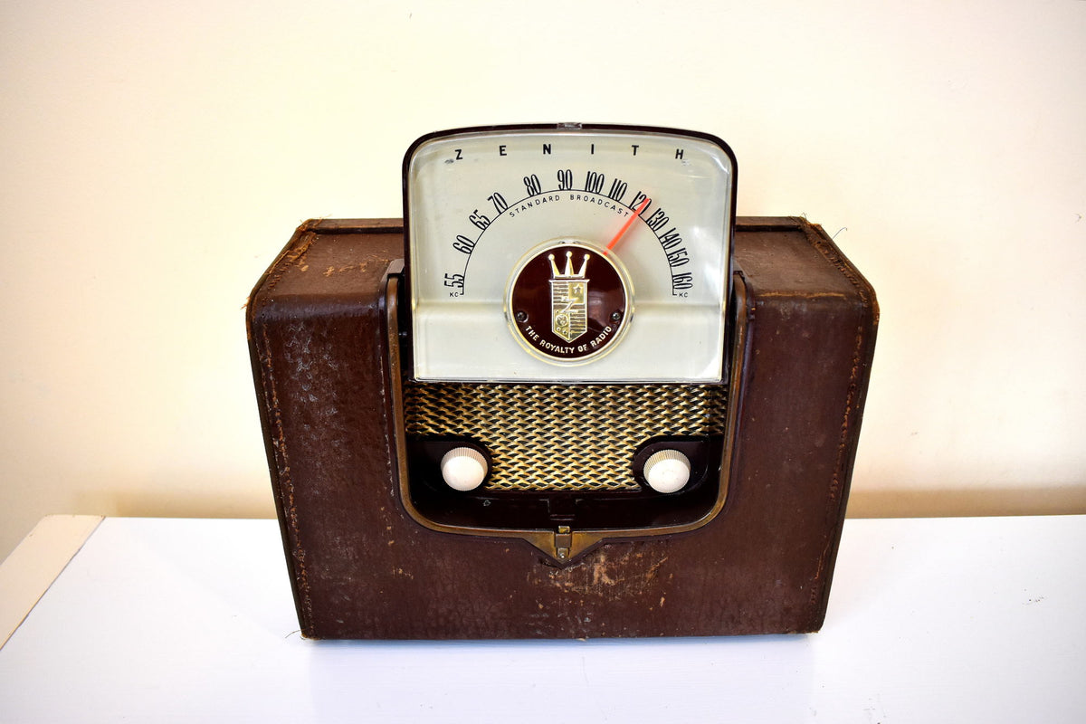 Rawhide Brown 1950 Zenith Model 4-G-903 Portable Vacuum Tube AM Lunch ...