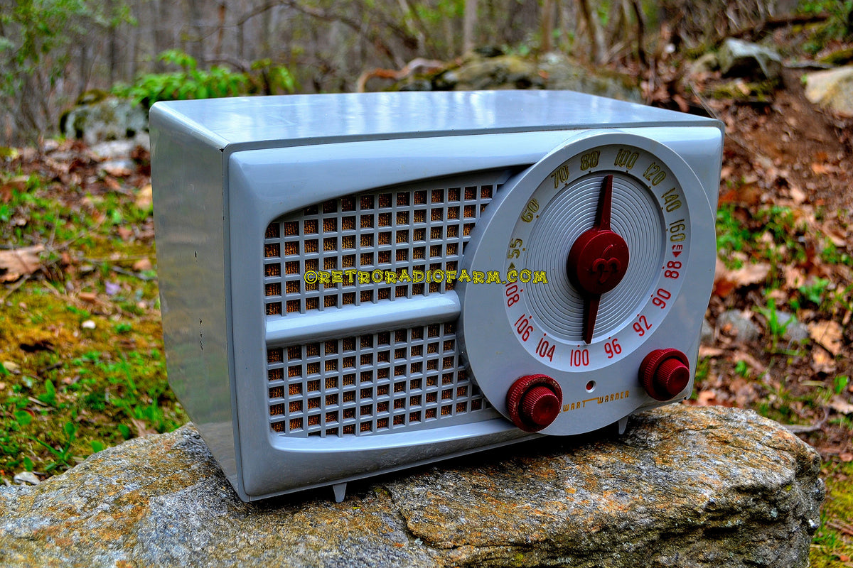 SOLD! - Aug 6. 2017 - AM FM GREY AND MAROON Mid Century Retro Vintage ...