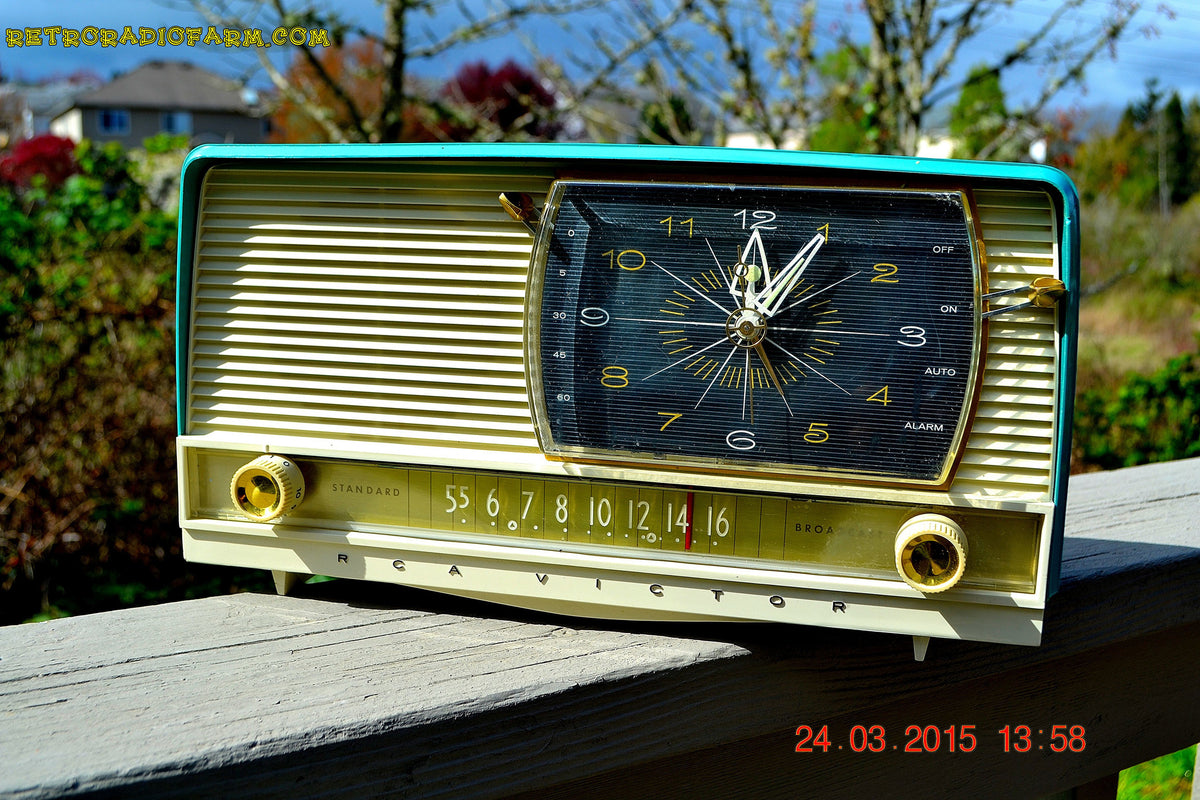 SOLD! - Sept 12, 2015 - AQUA and White Retro Jetsons 1956 RCA Victor 9 ...