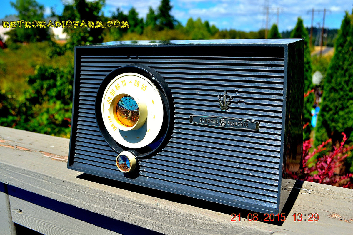 SOLD! - Jan 4, 2016 - CHARCOAL GREY Mid Century Retro Vintage 1960 ...
