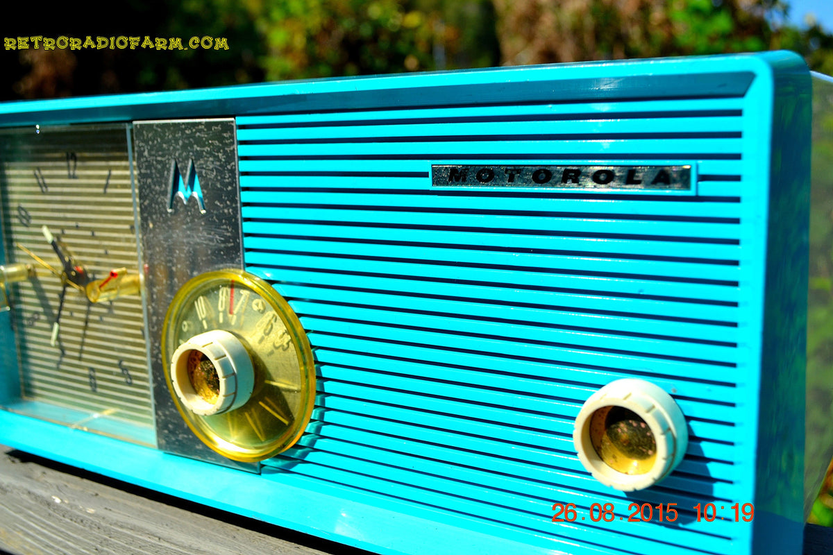 SOLD! - July 10, 2015 - BLUETOOTH MP3 READY - ELECTRIC BLUE Retro ...