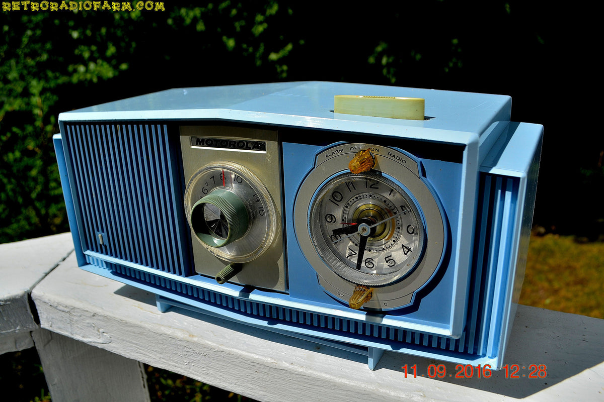 SOLD! - Sept 17, 2016 - BLUE on Blue Mid Century Retro 1963 Motorola ...