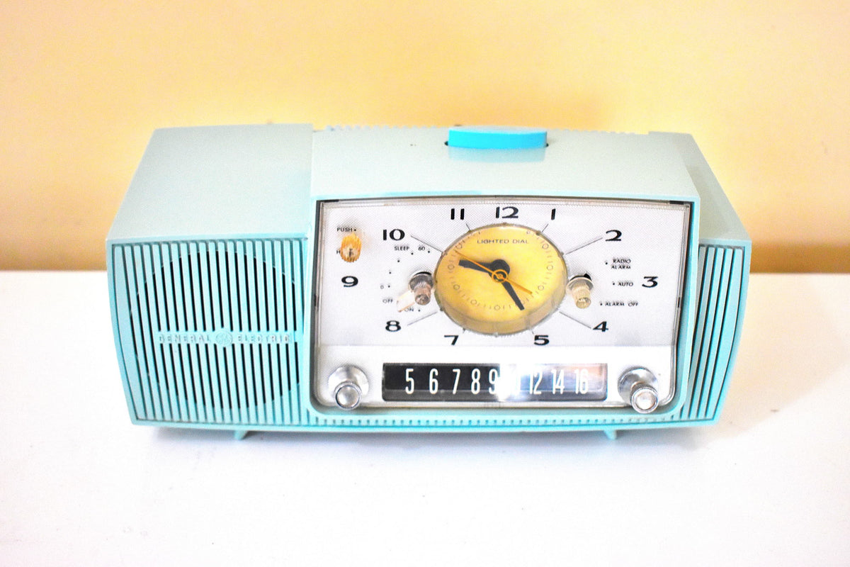 Cornflower Blue 1959 GE General Electric Model C-481A AM Vacuum Tube C ...