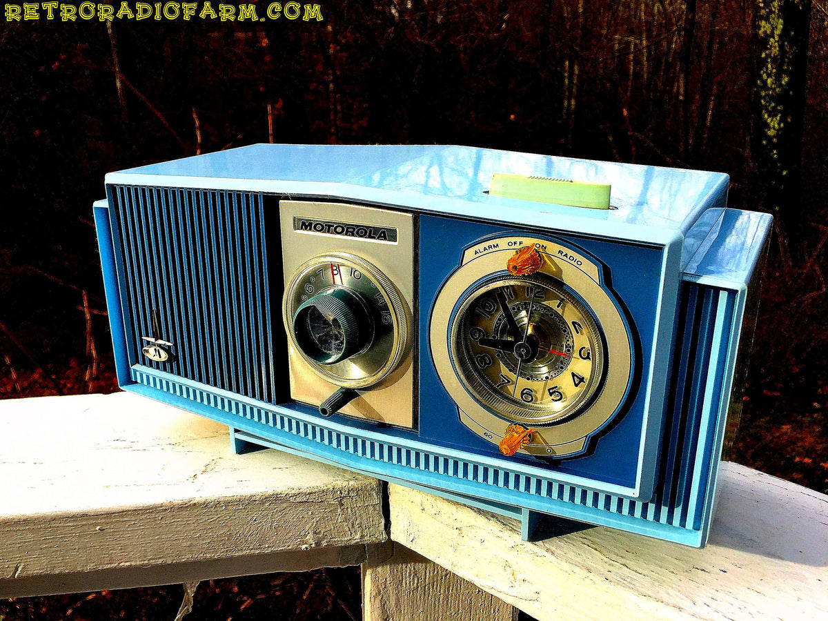 SOLD! - Jan 17, 2017 - BLUE on Blue Mid Century Retro 1963 Motorola ...