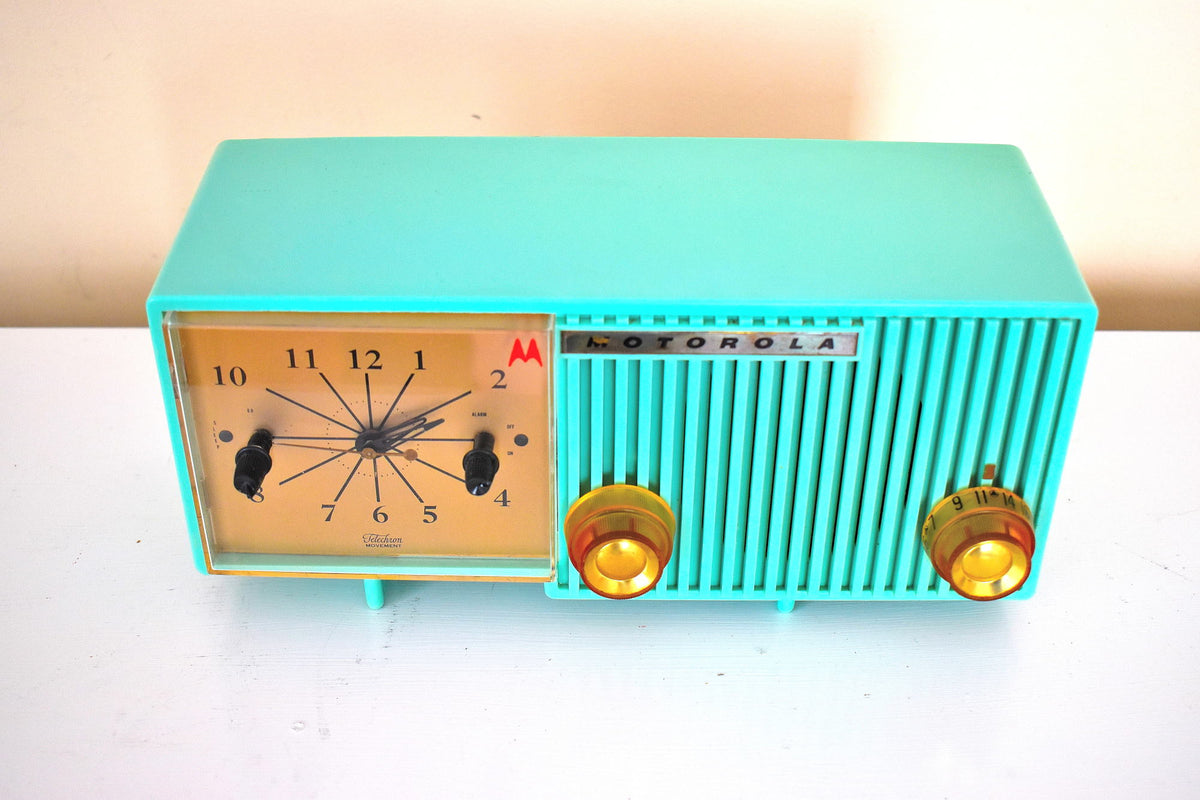 Seafoam Green 1956 Motorola Model 56CS AM Vacuum Tube Radio Superb Sou ...