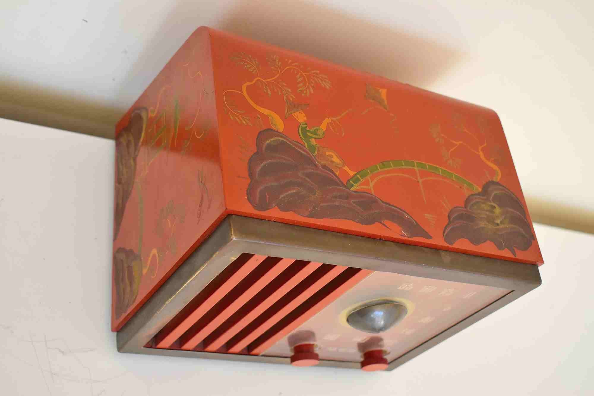 Oriental Theme Painted Red Bakelite 1946 RCA Victor Model 75-X-18 Vacu ...