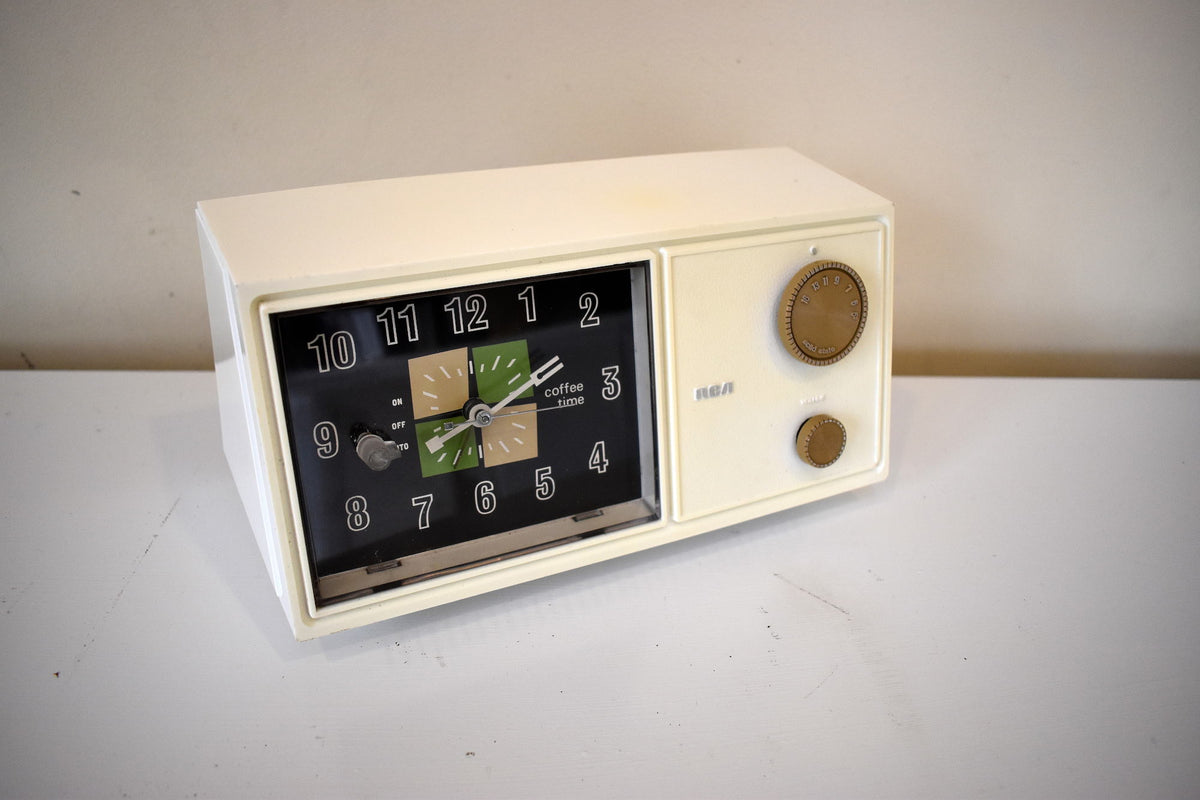 Snow White "Coffee Time" 1960s RCA AM Vintage Solid State Radio Sounds ...