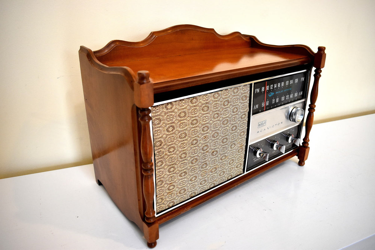 Heritage Maple 1965 RCA Victor Model RGC37L AM/FM Solid State Radio So ...