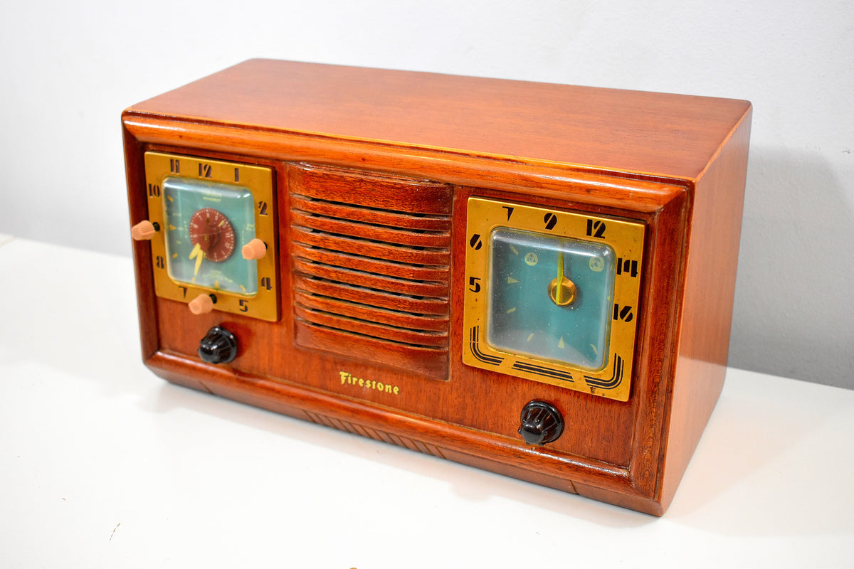 Honey Chestnut Wood 1952 Firestone 4-A-110 Vacuum Tube AM Clock Radio ...