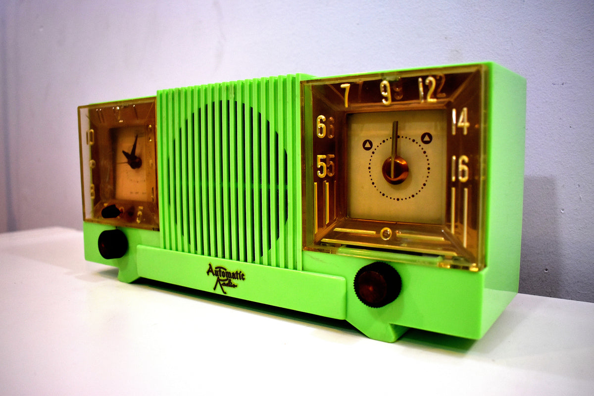 Chartreuse Green Vintage 1952 Automatic Radio Mfg Model CL-142 Vacuum ...